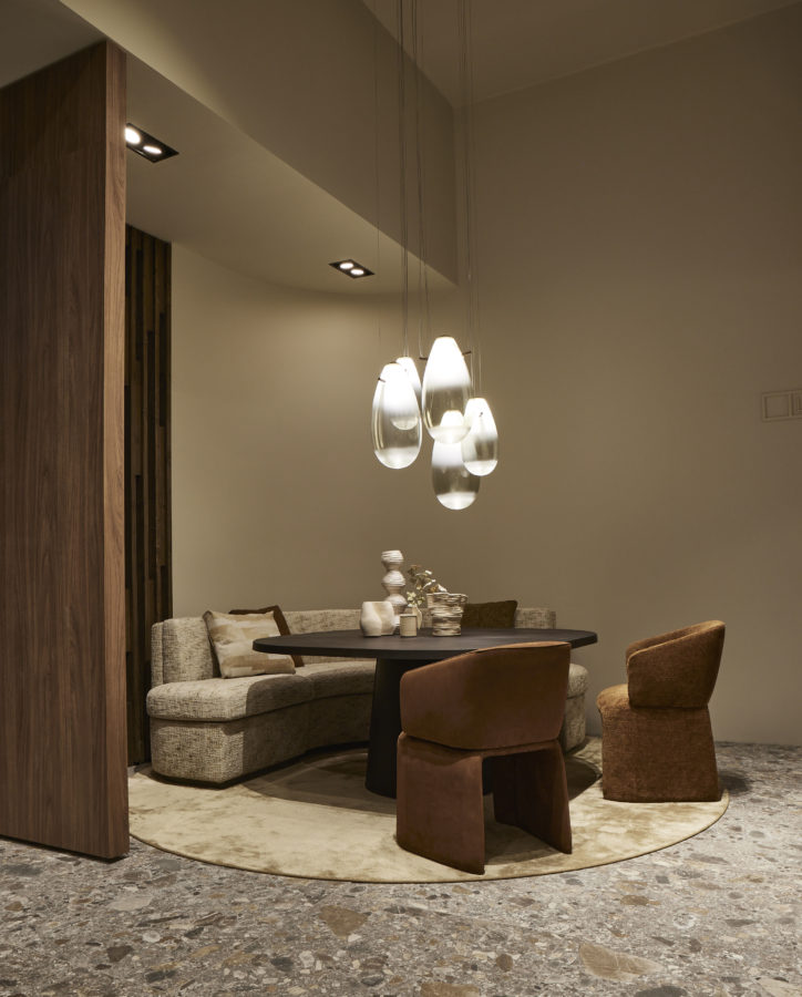 ALTER — table, Linteloo – Anthony Guerrée